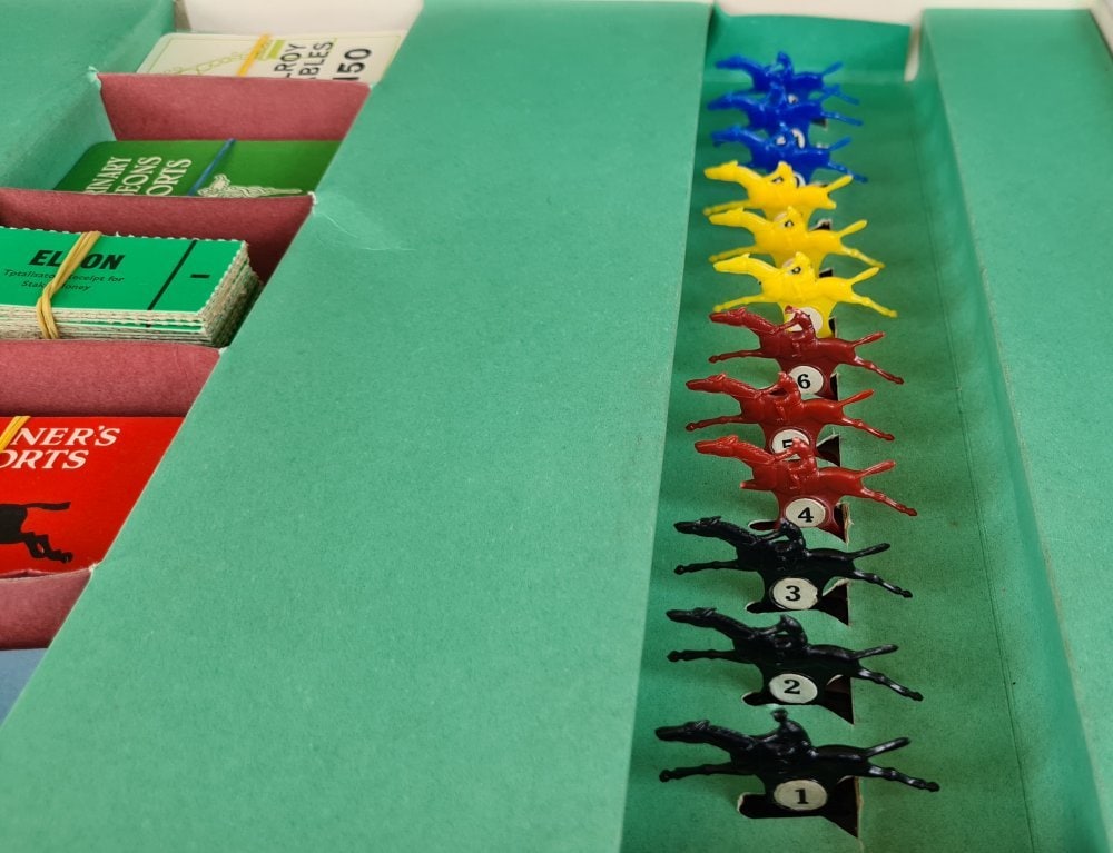 TOTOPOLY Board Game (Waddington's) 1960's - Vintage Toys & Games