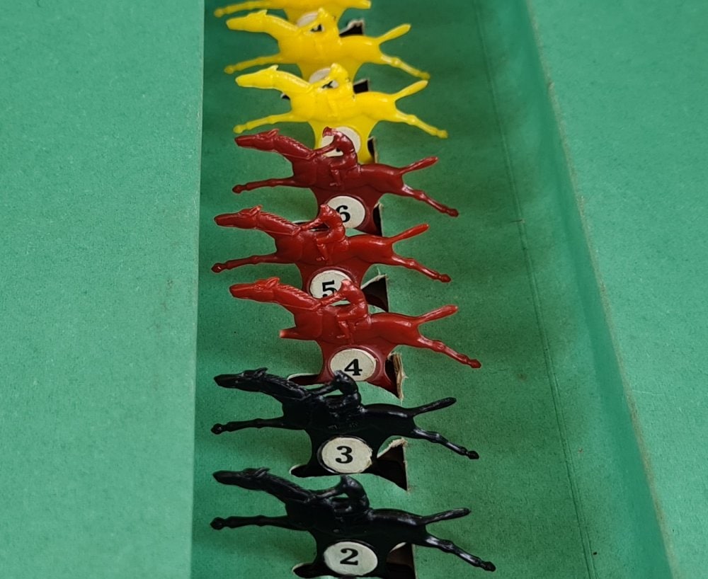 TOTOPOLY Board Game (Waddington's) 1960's - Vintage Toys & Games